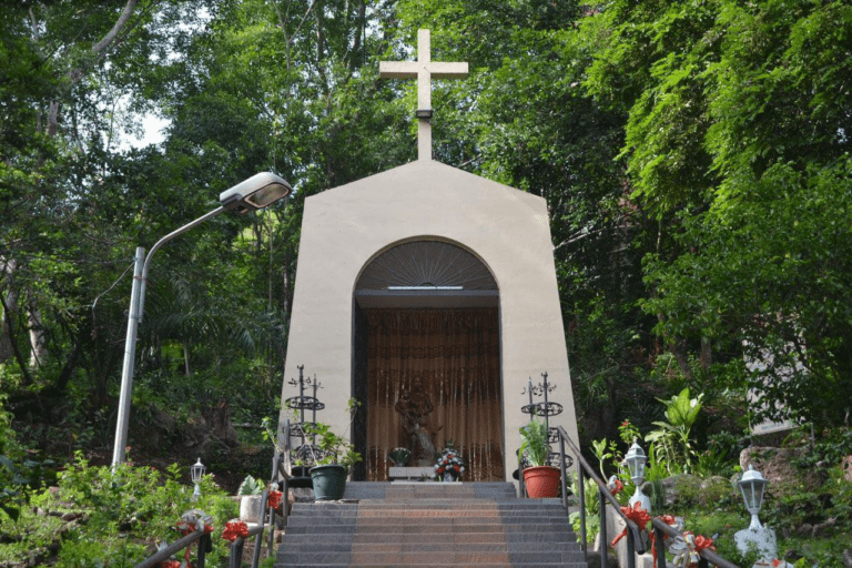 À la Découverte du Tourisme Religieux à Issia : Un Sanctuaire de Foi et de Sérénité - VRCI